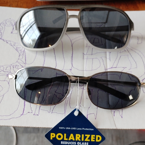 Foster Grant | Accessories | Foster Grant Silver And Black Polarized ...